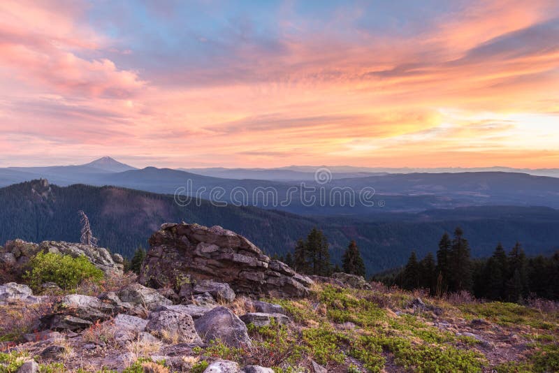 Table Rock - Central Point, Oregon Stock Image - Image of southern ...