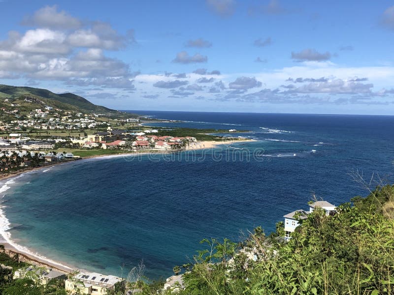 Beach, Sea and Deep Blue Sky Stock Photo - Image of edge, lost: 42986990