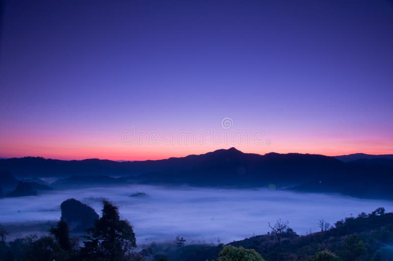 Sunshine on the Morning Mist Stock Image - Image of hill, peaceful ...
