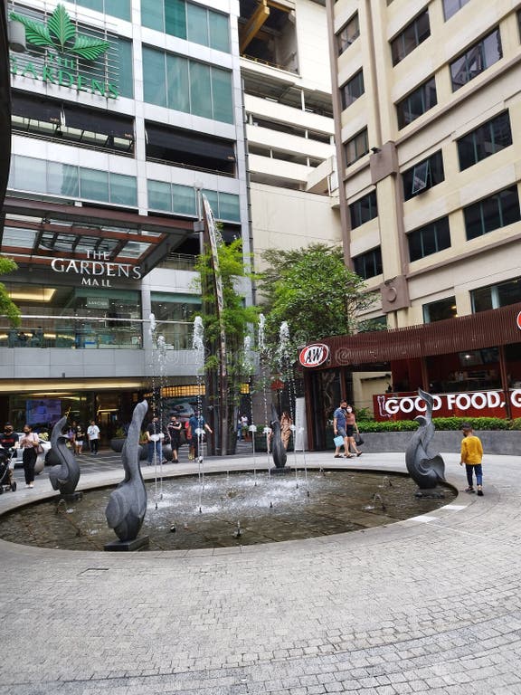 Sunway Pyramid Shopping Center Editorial Image - Image of sunway, food ...