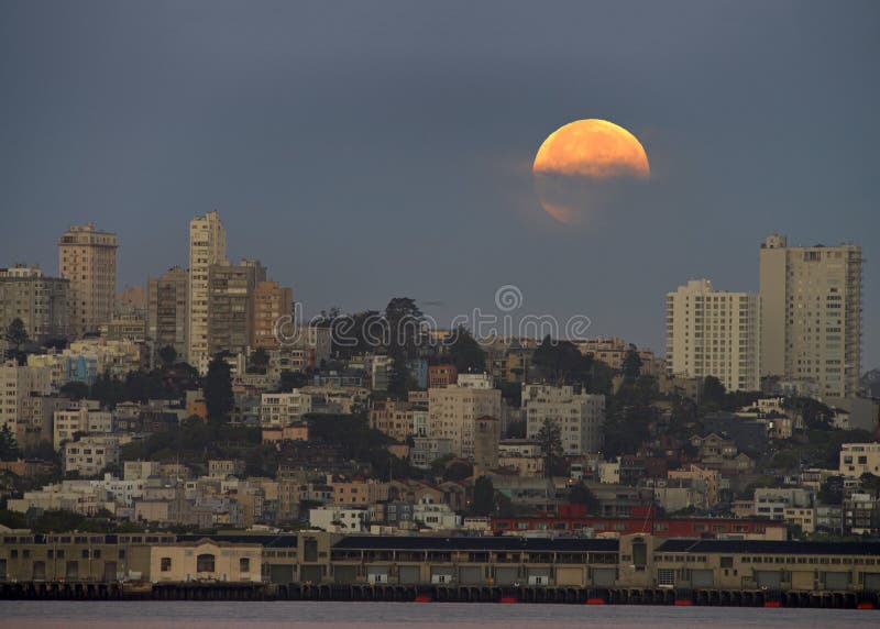 Super Blood Moon Setting Over San Francisco in Early Dawn Hours Stock ...