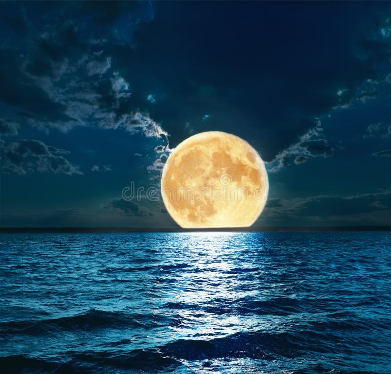 594 Romantic Full Moon Night Sky Over Water Stock Photos - Free ...