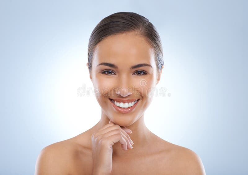 Super-natural Beauty. Studio Head and Shoulders Shot of an Attractive ...
