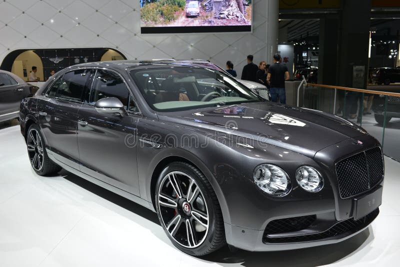 Supercar De Bentley Flying Spur Imagen editorial - Imagen de elegante ...