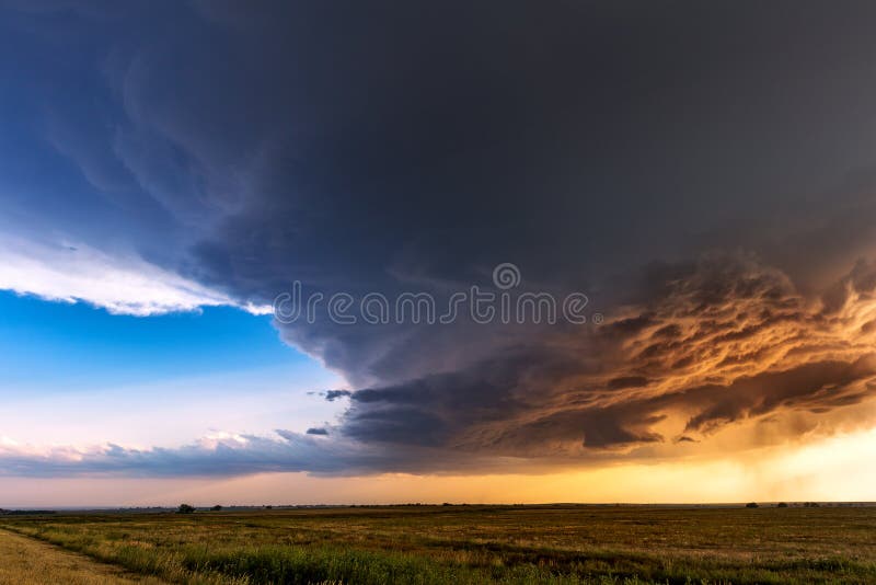 Supercell thunderstorm stock image. Image of meteorology - 102775395