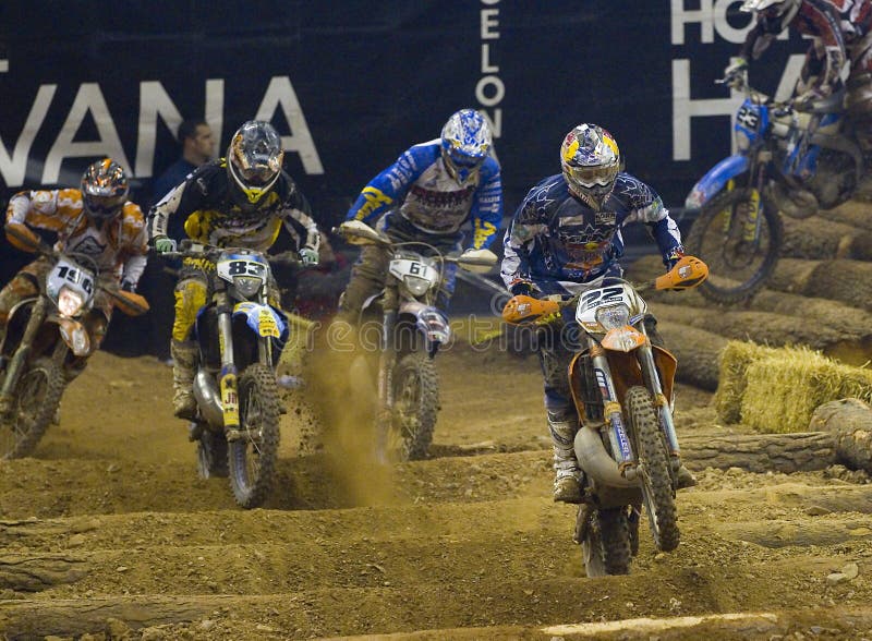 Superenduro-Rennen redaktionelles stockfoto. Bild von rennen - 37790798