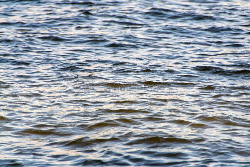 Superficie Del Agua En El Río Imagen de archivo - Imagen de cubo ...