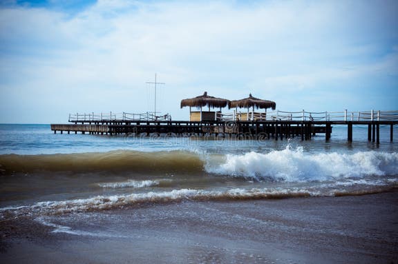 Superficie di acqua fotografia stock. Immagine di ordine - 13533068