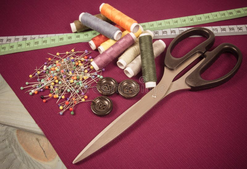 Supplies and Accessories for Sewing - Scissors, Threads, Pins, Buttons ...