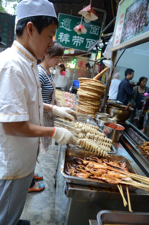 Support Chinois Musulman De Nourriture Image éditorial - Image du ...