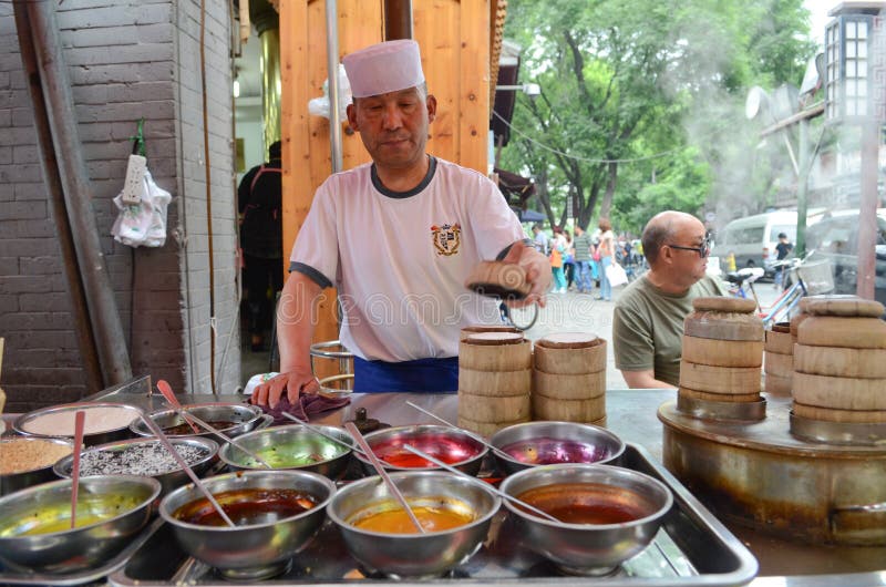 Support Chinois Musulman De Nourriture Image éditorial - Image du ...