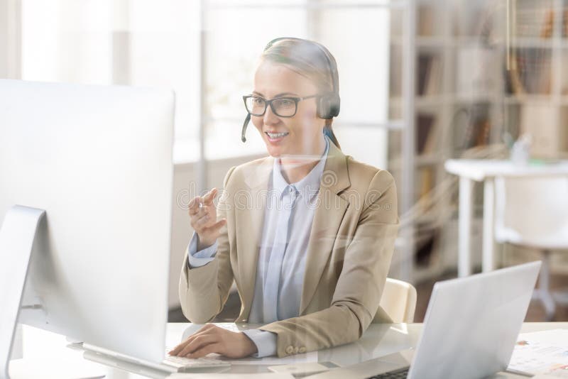 Support Service Operator Talking Client Hands Free Device Stock Photos ...