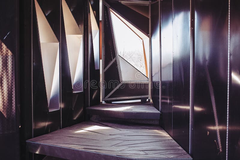 Architectural Modern Sculpture of Mirrors Metal & Natural Light Stock ...