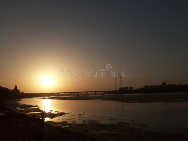 Surat Tapi River Sunset. stock photo. Image of ceremony - 180910744