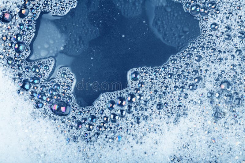 Mousse de savon photo stock. Image du bulle, isolement - 7522876