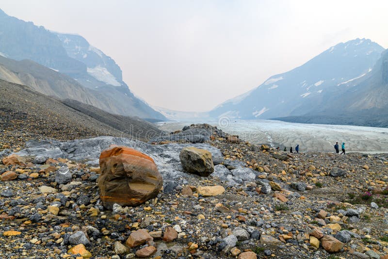 Columbia Icefield Glacier Adventure Bus Editorial Stock Photo - Image ...
