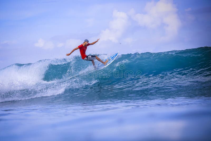 Surfer on Amazing Blue Wave Stock Image - Image of crash, northshore ...