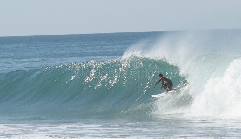 Surfista imagem de stock. Imagem de aventuras, surfistas - 461629