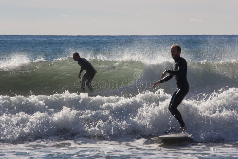 Surfisti Sulla Spiaggia Di Recco a Genova Fotografia Editoriale ...