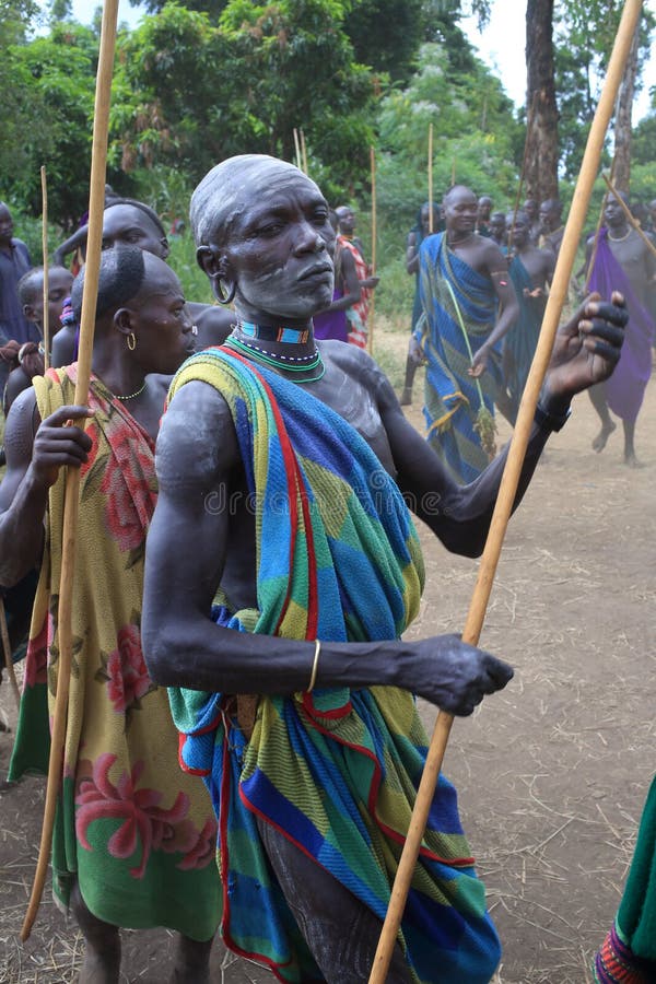 Suri dancer editorial photo. Image of holiday, development - 34930681