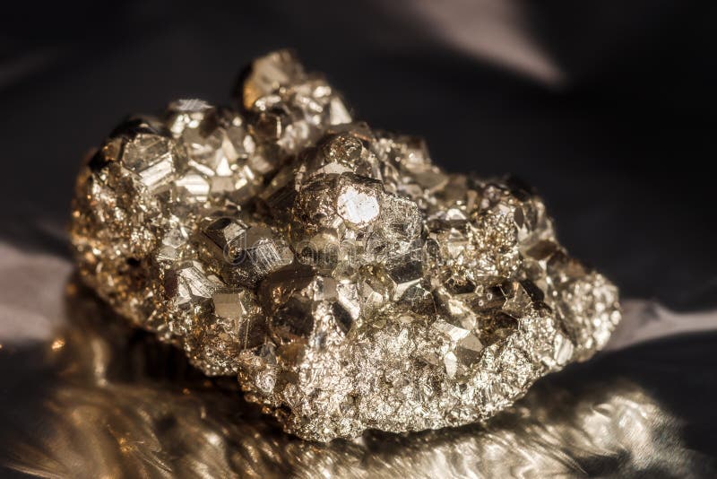 Piryt Zdjęcia Stock - Pobierz 3,889 Zdjęcia Royalty Free