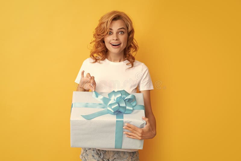 Surprised Redhead Girl Open Gift Box. Boxing Day Stock Image - Image of ...