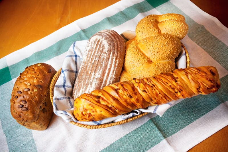Surtido De Pan Cocido Al Horno Imagen de archivo - Imagen de fresco ...