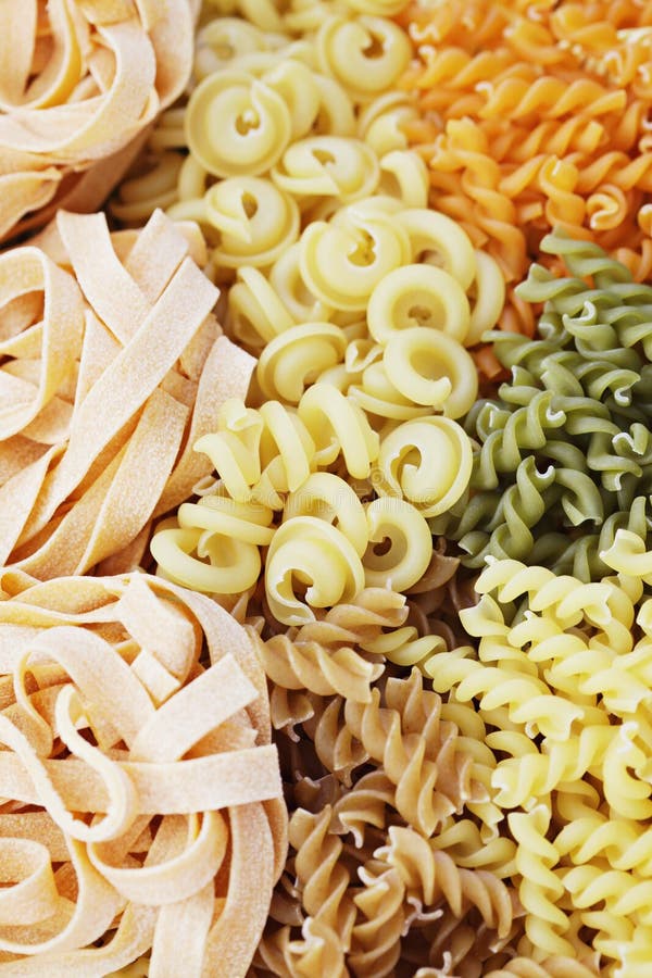 Pasta imagen de archivo. Imagen de vario, adorne, cara - 5712267