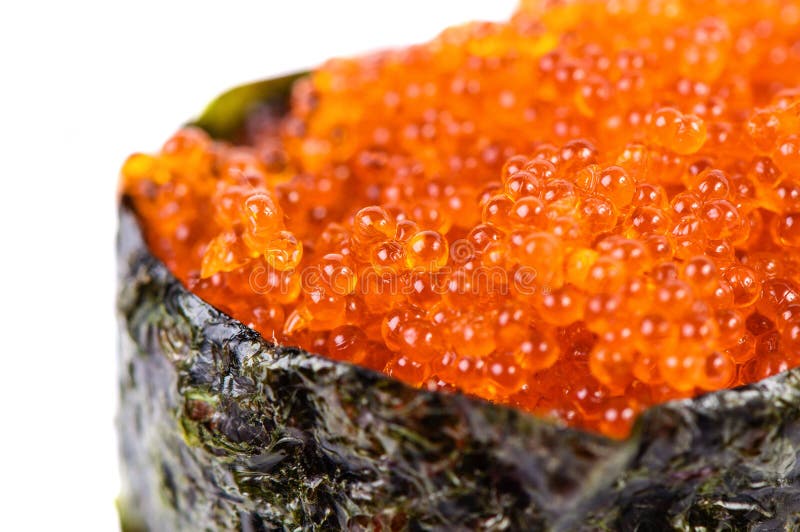 Sushi De Tobiko Gunkan Com Ovas Dos Peixes Imagem de Stock - Imagem de ...