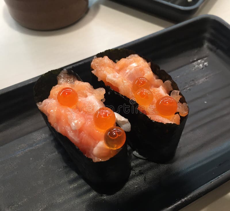 Sushi - Salmon Roe stock afbeelding. Image of najaar - 73677793