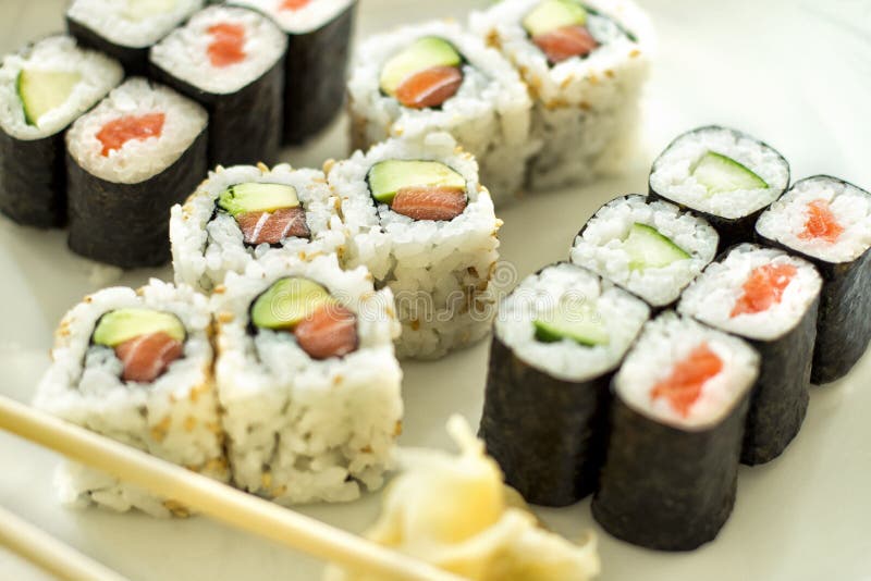 Suszi vii. zdjęcie stock. Obraz złożonej z restauracja - 10630166