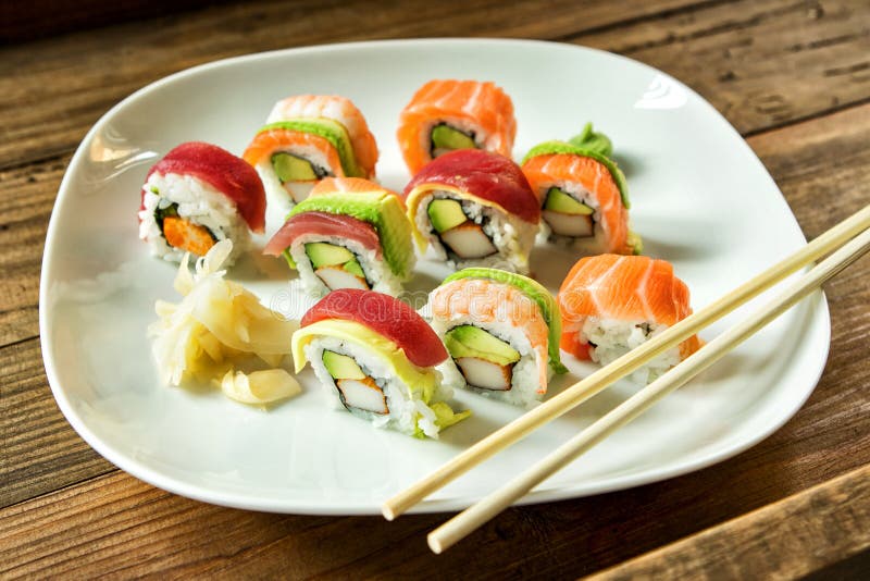 Suszi vii. zdjęcie stock. Obraz złożonej z restauracja - 10630166