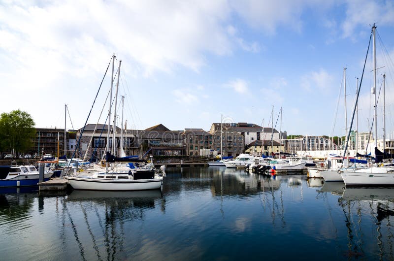 Sutton Harbour Plymouth, England Stockfoto - Bild von jachthafen ...