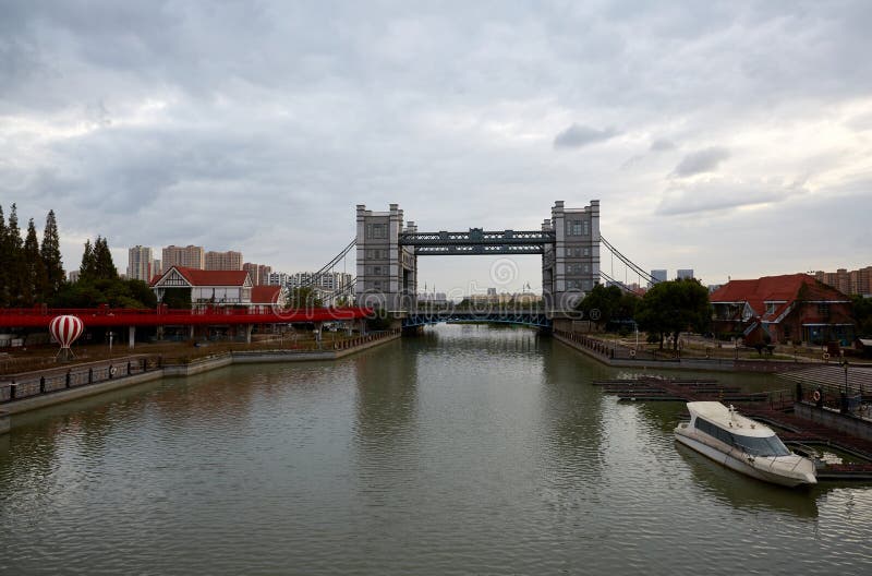 Suzhou London Bridge editorial photography. Image of river - 232902092
