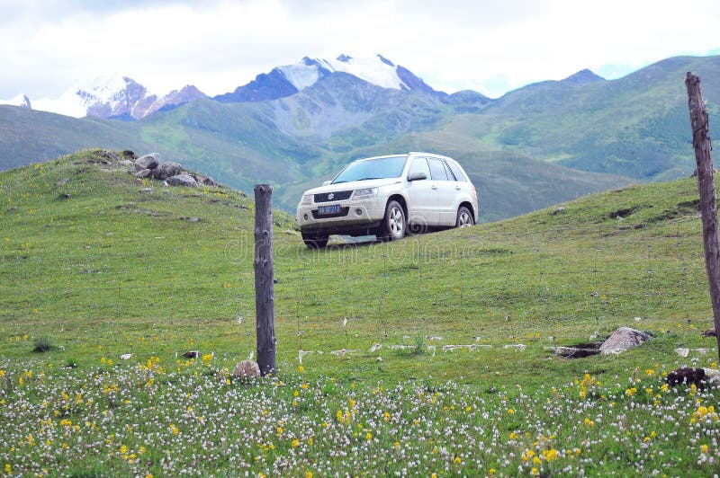SUZUKI Grand Vitara Mountain Journey Photo éditorial - Image du europe ...