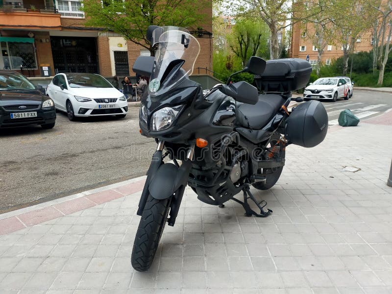 The Suzuki V-Strom 650 & X28;DL650, Nicknamed Wee-strom& X29; Editorial ...