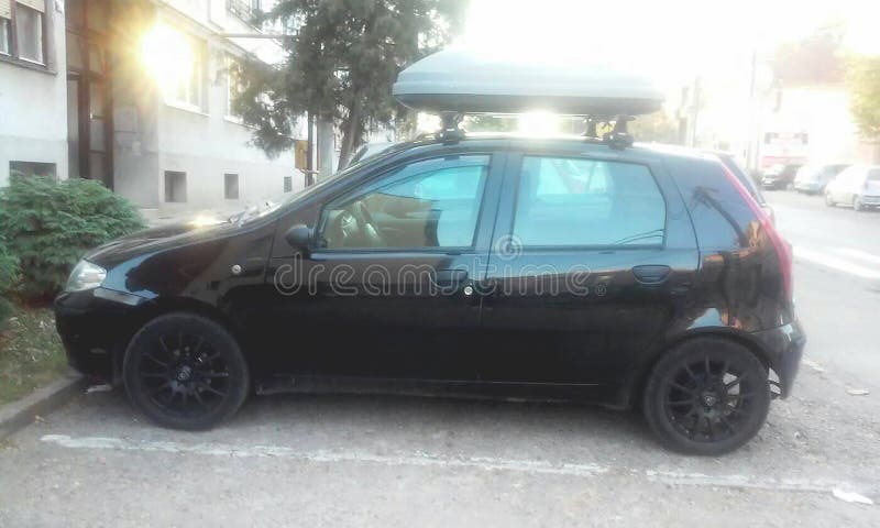 Svart bil fotografering för bildbyråer. Bild av europa - 131857497