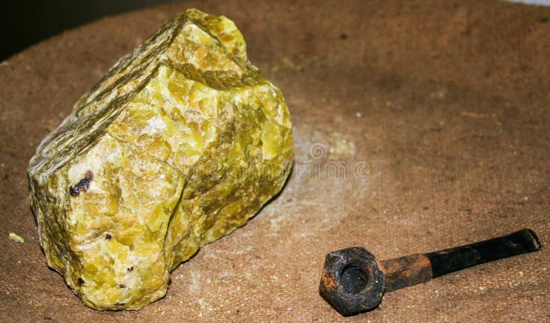 Svavel fotografering för bildbyråer. Bild av barometriska - 109328671