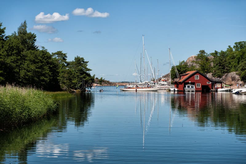 Svensk sommar redaktionell arkivfoto. Bild av sceniskt - 27587833
