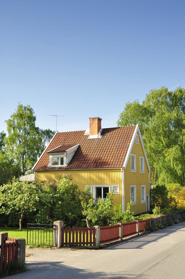 Swedish housing stock image. Image of exterior, cottage - 32444405