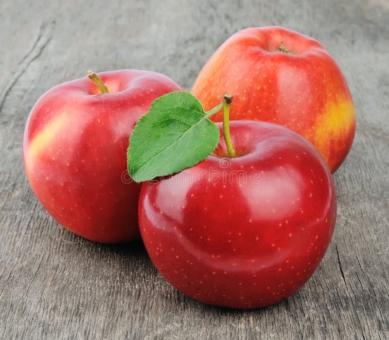 Sweet apple with leafs stock image. Image of fruit, healthy - 32911419