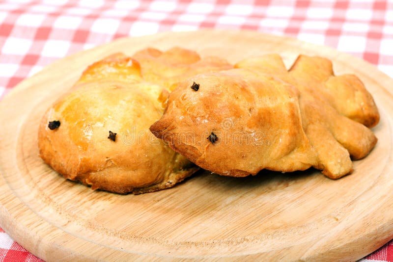 Sweet baked birds stock image. Image of bread, kitchen - 23465747