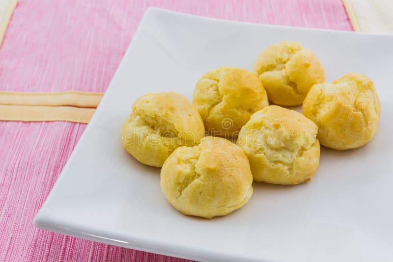Sweet Fresh Mini Cream Puffs, Profiterole, Choux,Eclair, Dessert Stock ...