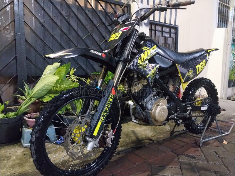 Sweet Motor Cross Modification Editorial Image - Image of modifi ...