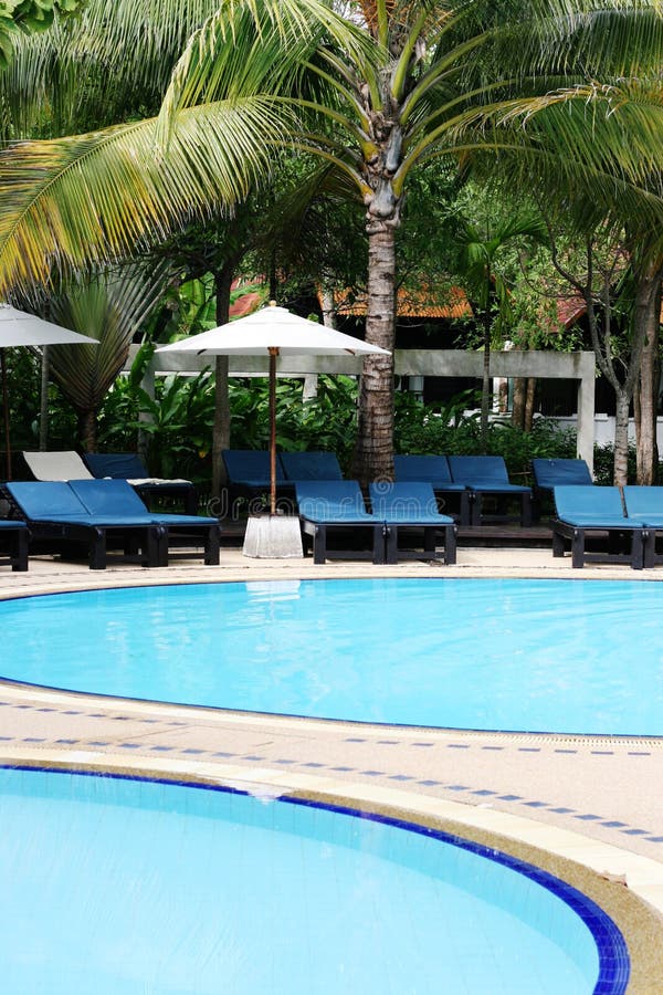 Swimming pool stock image. Image of house, beautiful - 10453503