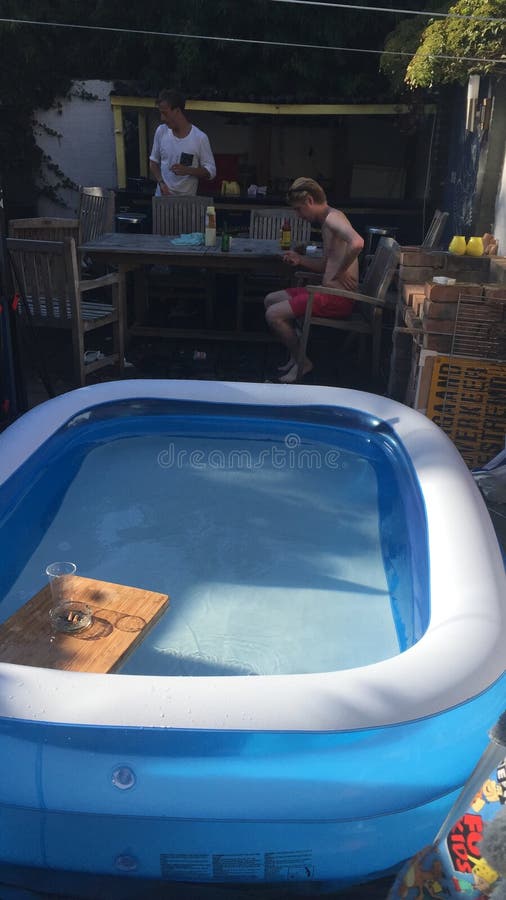 Swimming pool editorial image. Image of swimming, life - 95385510