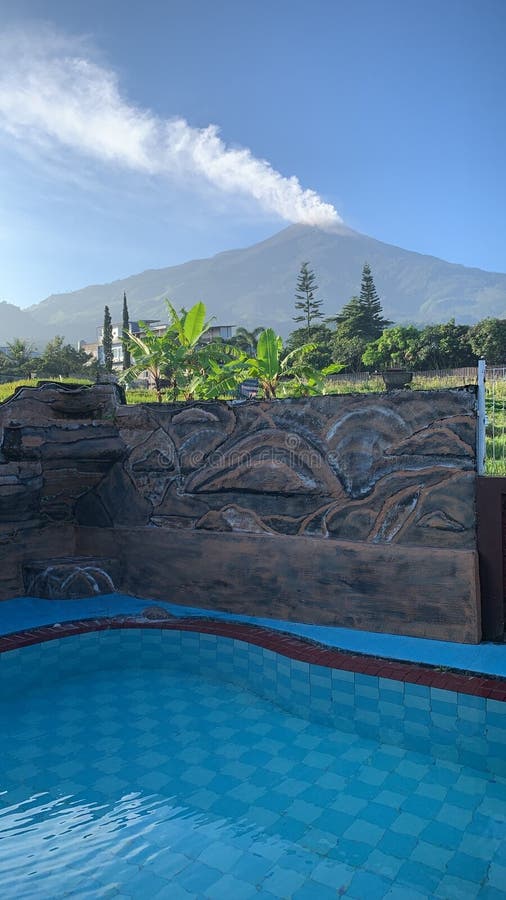 Summertime Swimming Pool Landscape Mountain Views Stock Photos - Free ...