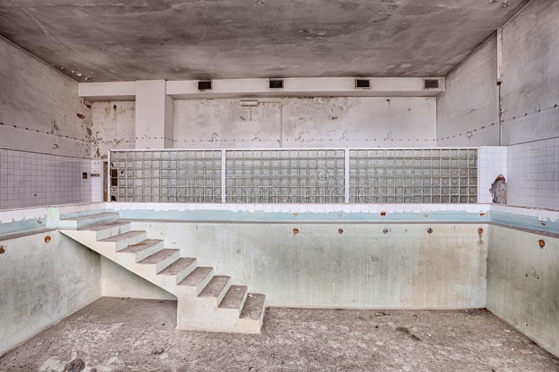 1,151 Empty Old Swimming Pool Stock Photos - Free & Royalty-Free Stock ...