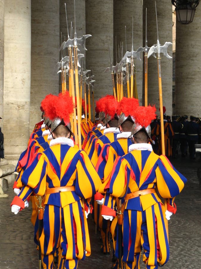 Swiss Guards at the Vatican Editorial Image - Image of catholic, parade ...