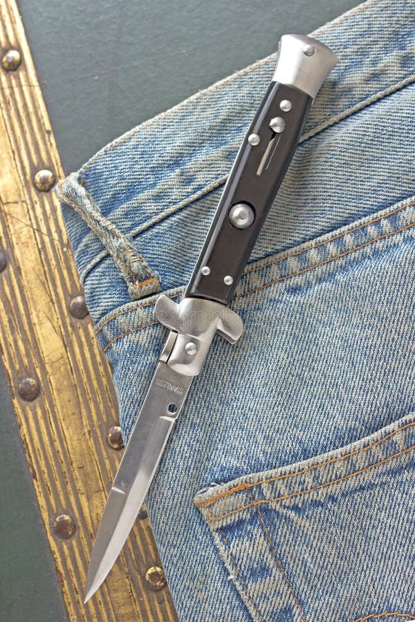 Switchblade Knife Stock Photos - Download 413 Royalty Free Photos